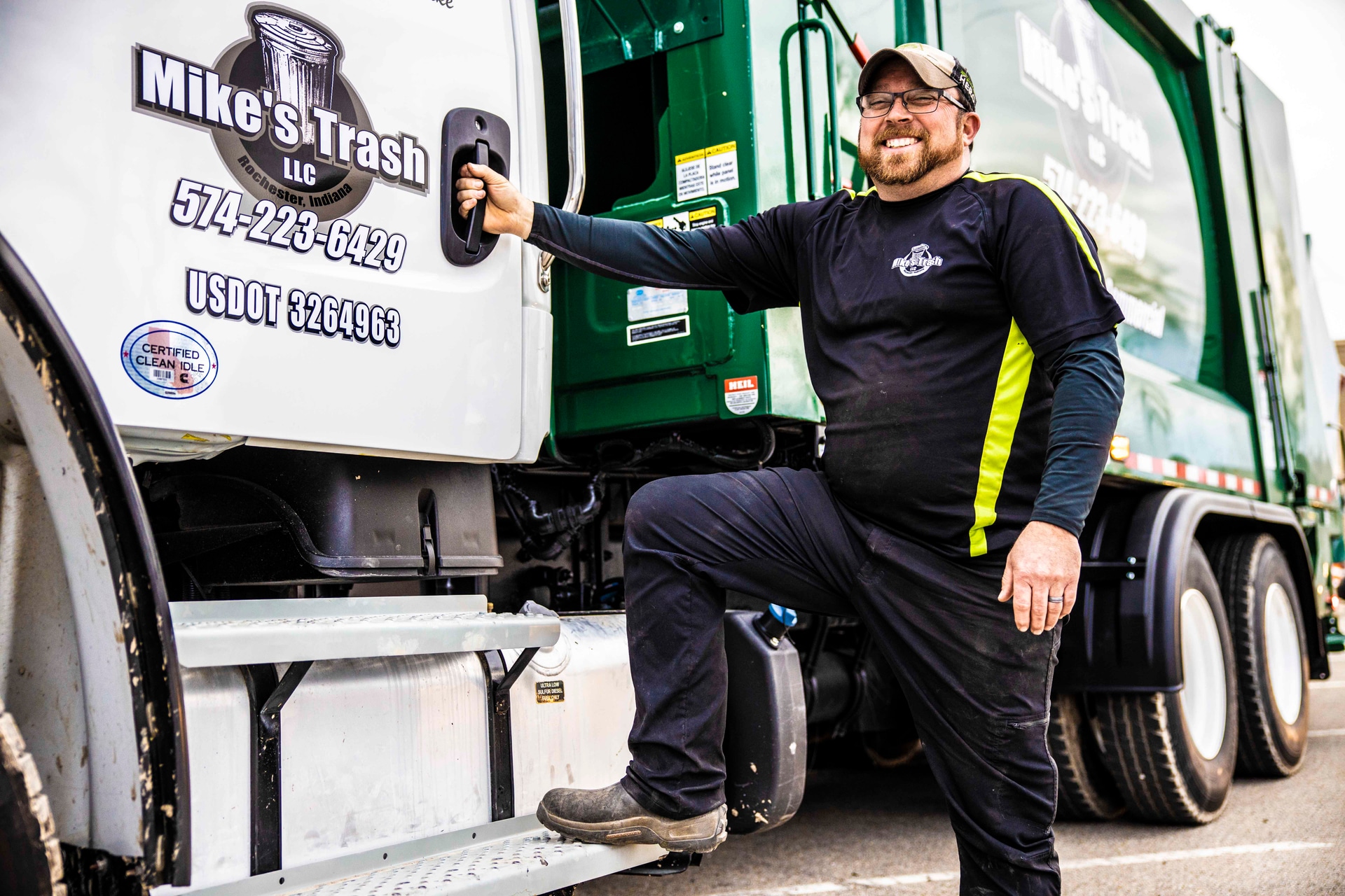 Mike's Trash Service - Your Trusted Neighborhood Waste Management
